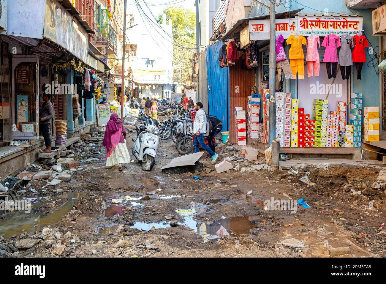 Rutted road hi-res stock photography and images - Alamy
