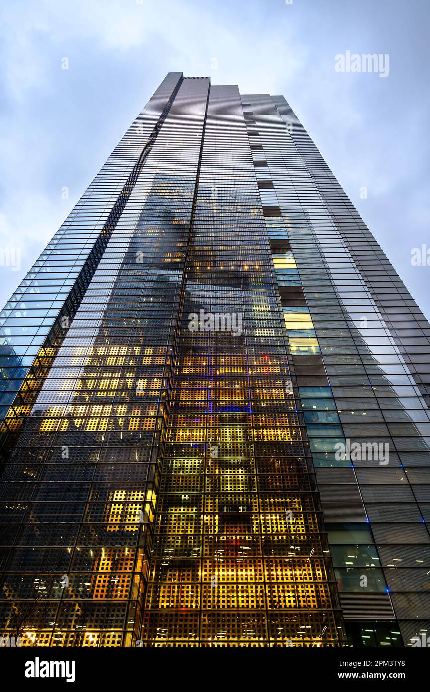 London, UK: The Heron Tower or 110 Bishopsgate, a tall building in the ...