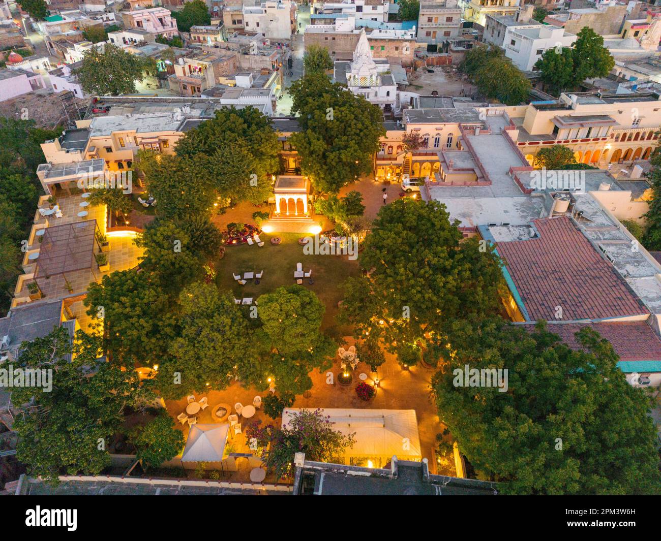 Maharajas palace illuminated night india hi-res stock photography and ...