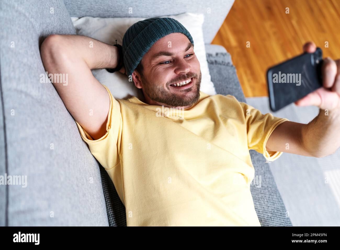 Media lying hi-res stock photography and images - Alamy