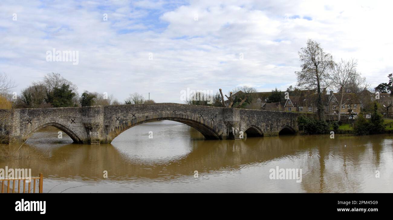 The 14th century bridge over the river Medway at Aylesford, Kent ...