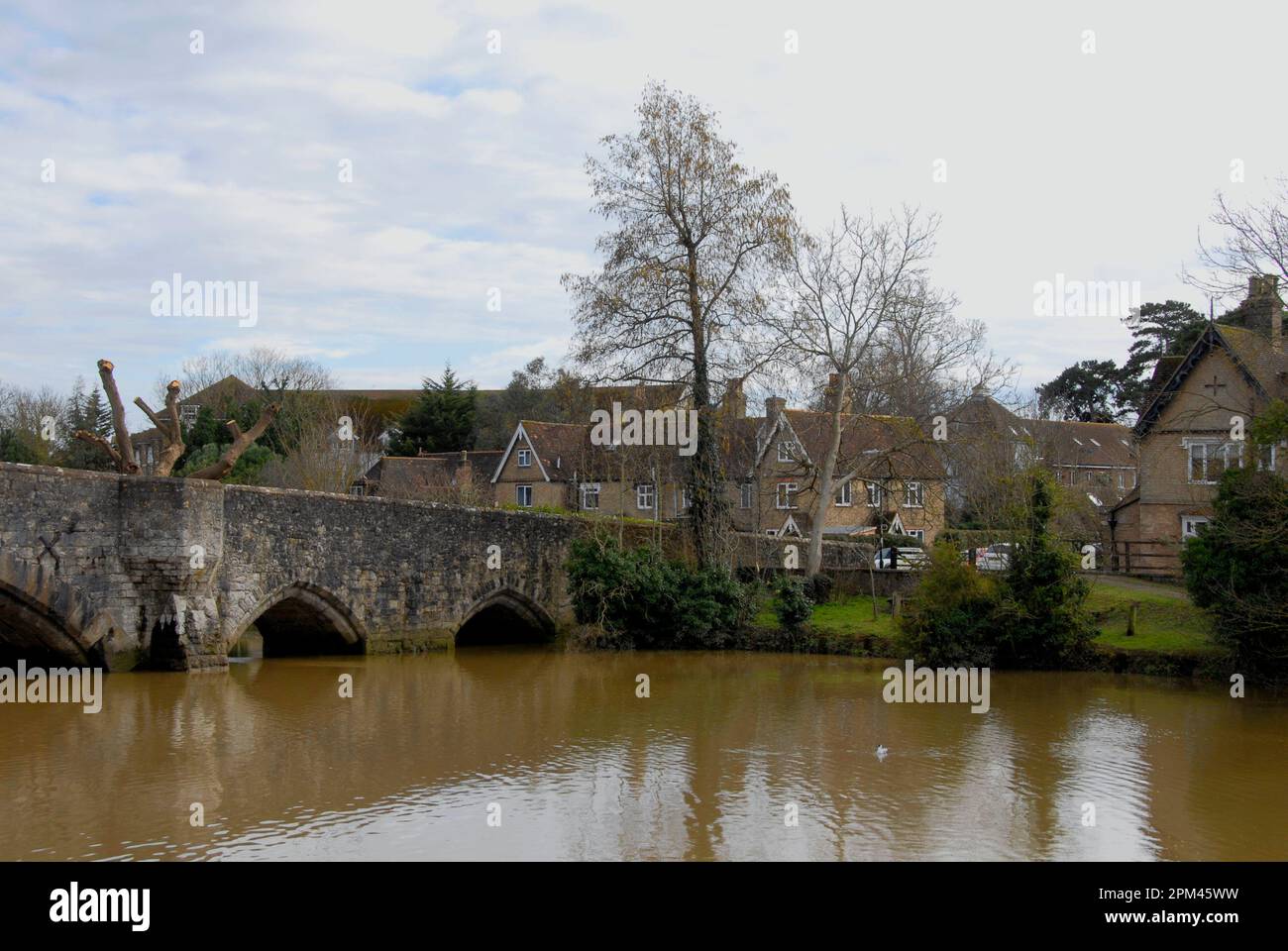 The 14th century bridge over the river Medway at Aylesford, Kent ...