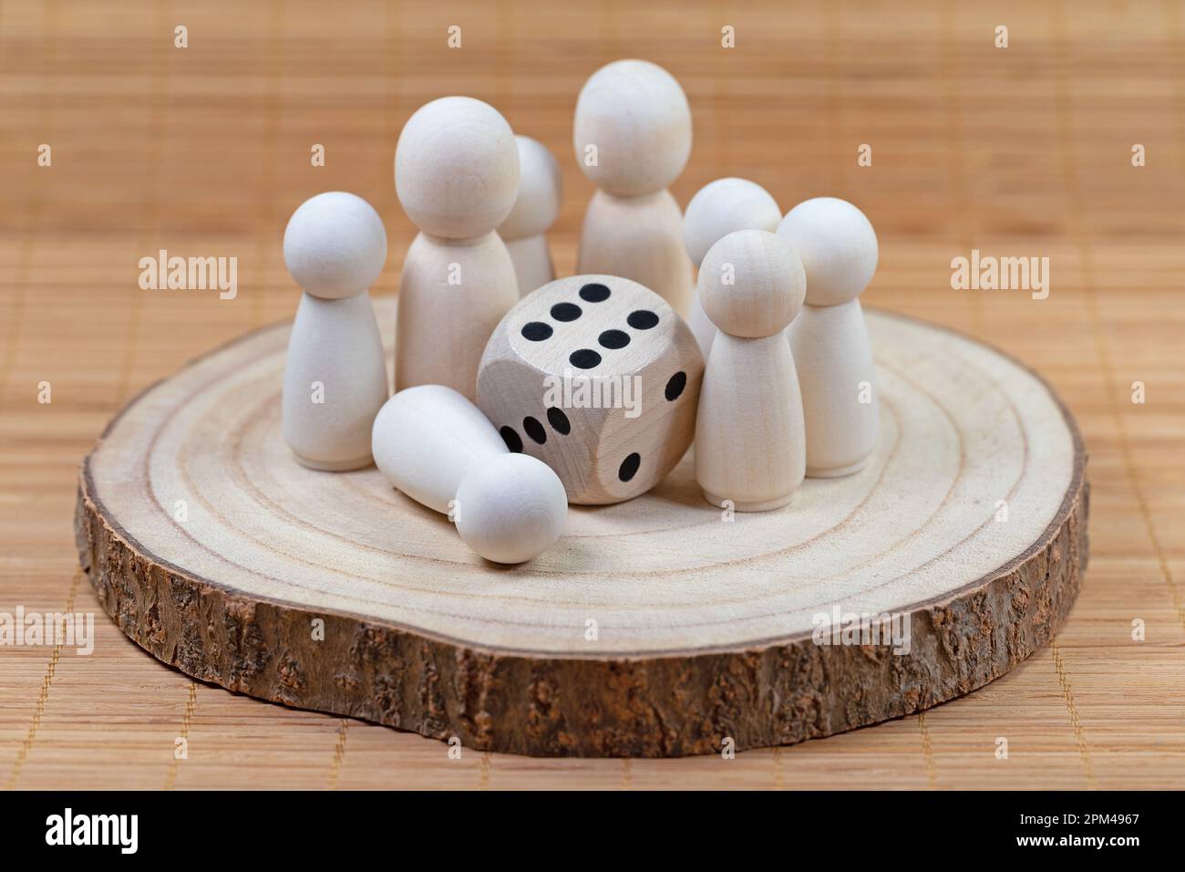 Tree dice hi-res stock photography and images - Alamy