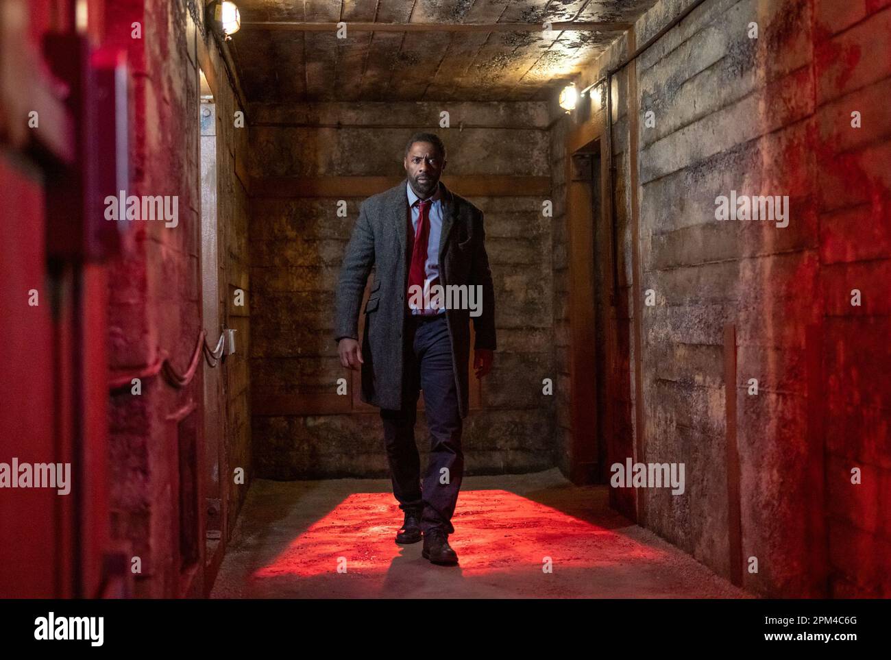 Luther The Fallen Sun Idris Elba Stock Photo - Alamy