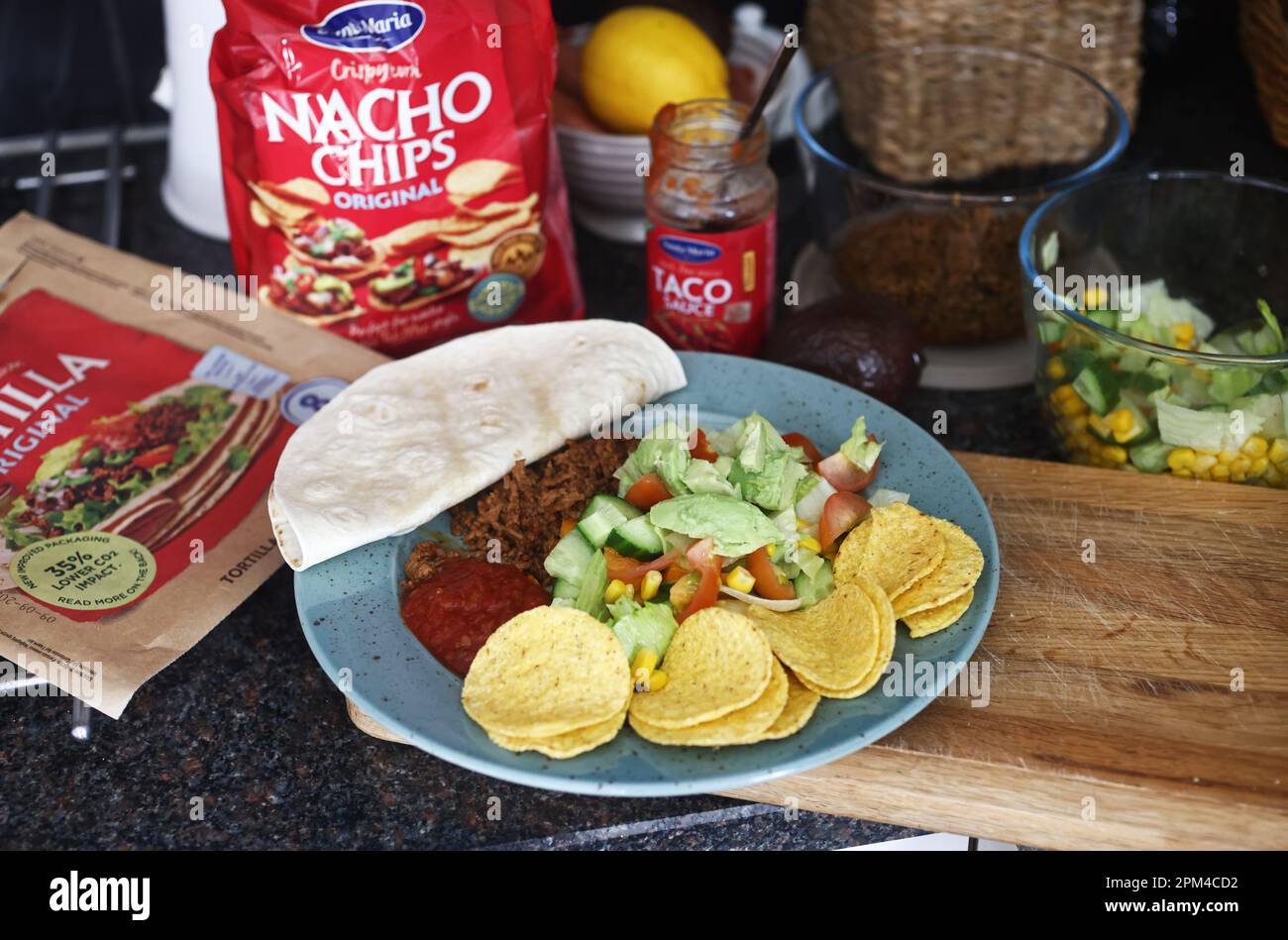Taco lunch in a house Stock Photo - Alamy