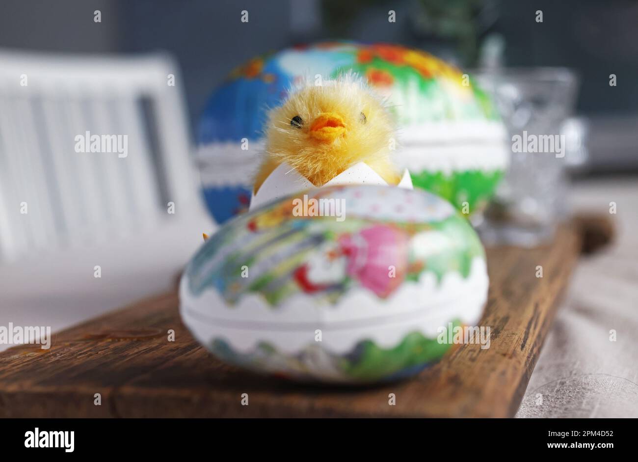 Easter traditions, easter chicken and easter eggs Stock Photo - Alamy