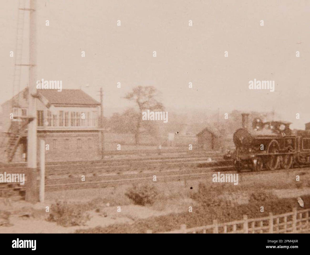 Wealdstone station hi-res stock photography and images - Alamy