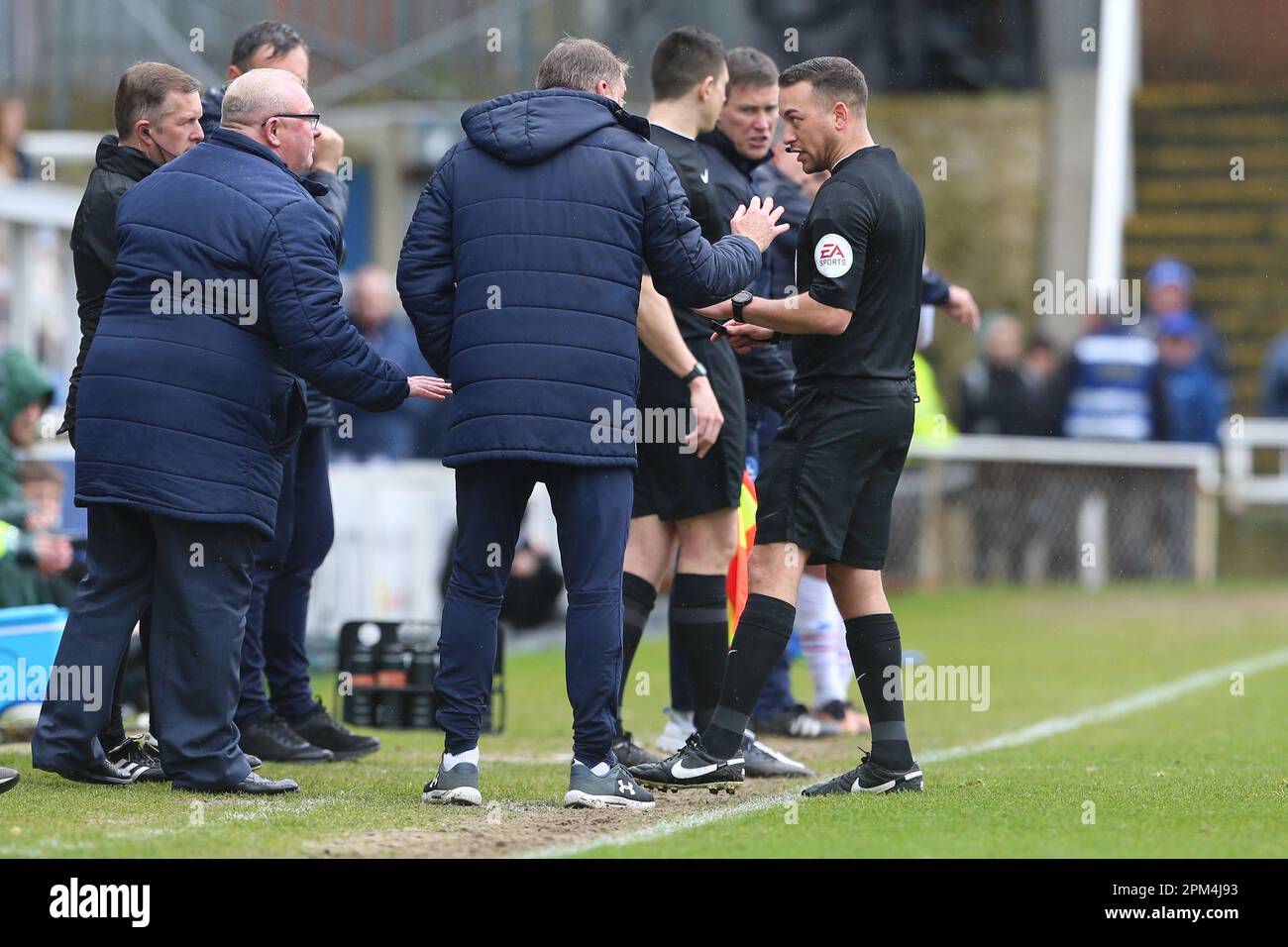 Referee paul howard 2023 hi-res stock photography and images - Alamy