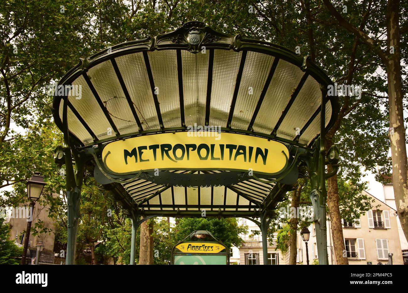 Art nouveau paris metro hi-res stock photography and images - Alamy
