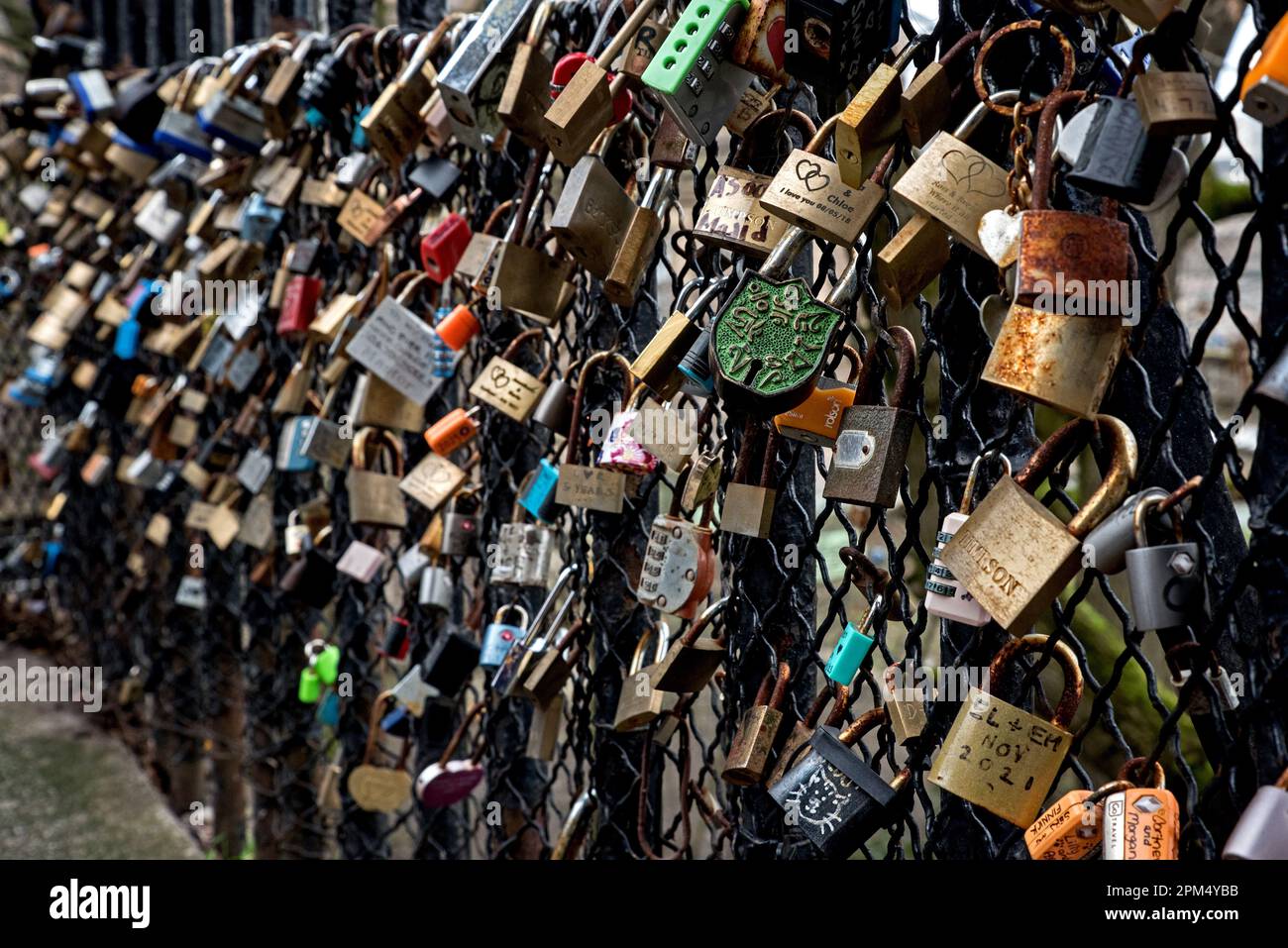 News steps hi-res stock photography and images - Alamy