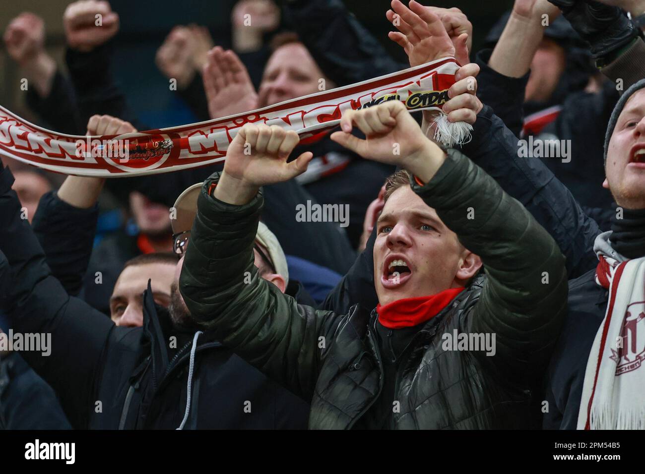 Bayern Munich fans chant ahead of the UEFA Champions League Quarter ...