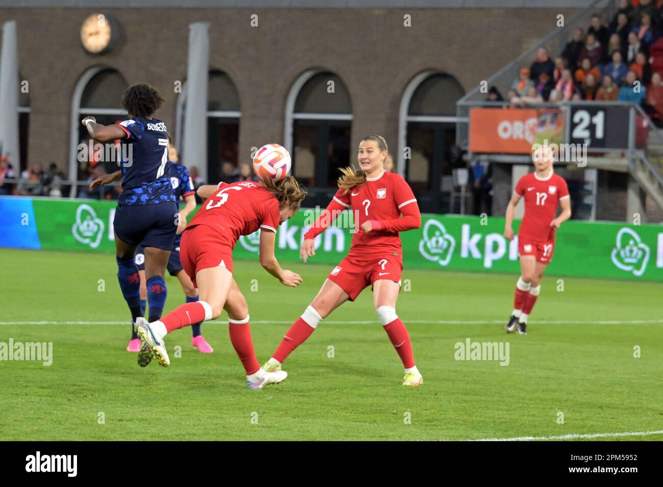 ROTTERDAM - (l-r) Lineth Beerensteyn of Holland, Malgorzata Grec of ...