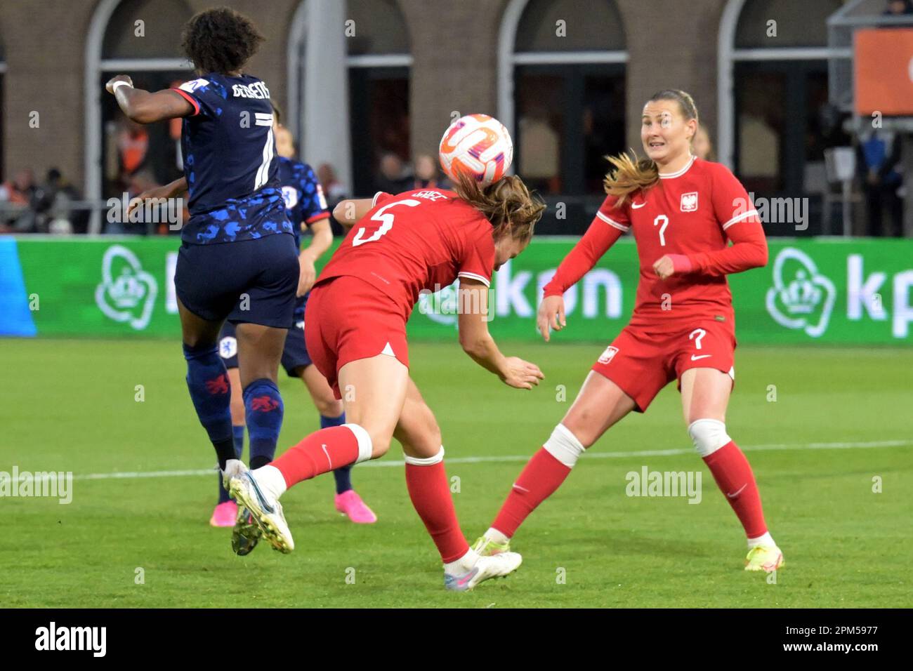 ROTTERDAM - (l-r) Lineth Beerensteyn of Holland, Malgorzata Grec of ...