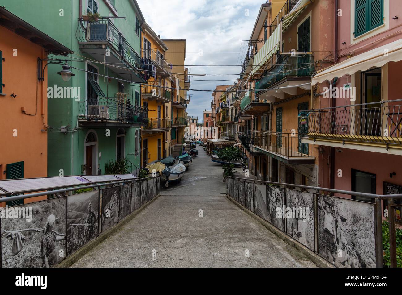 Famous italian villages hi-res stock photography and images - Alamy