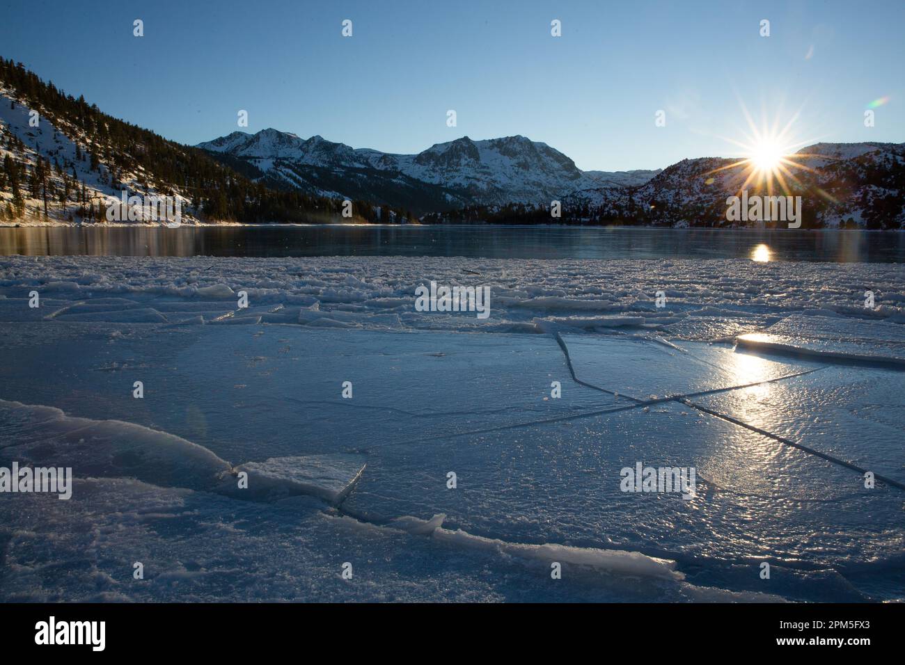 June lake hi-res stock photography and images - Alamy