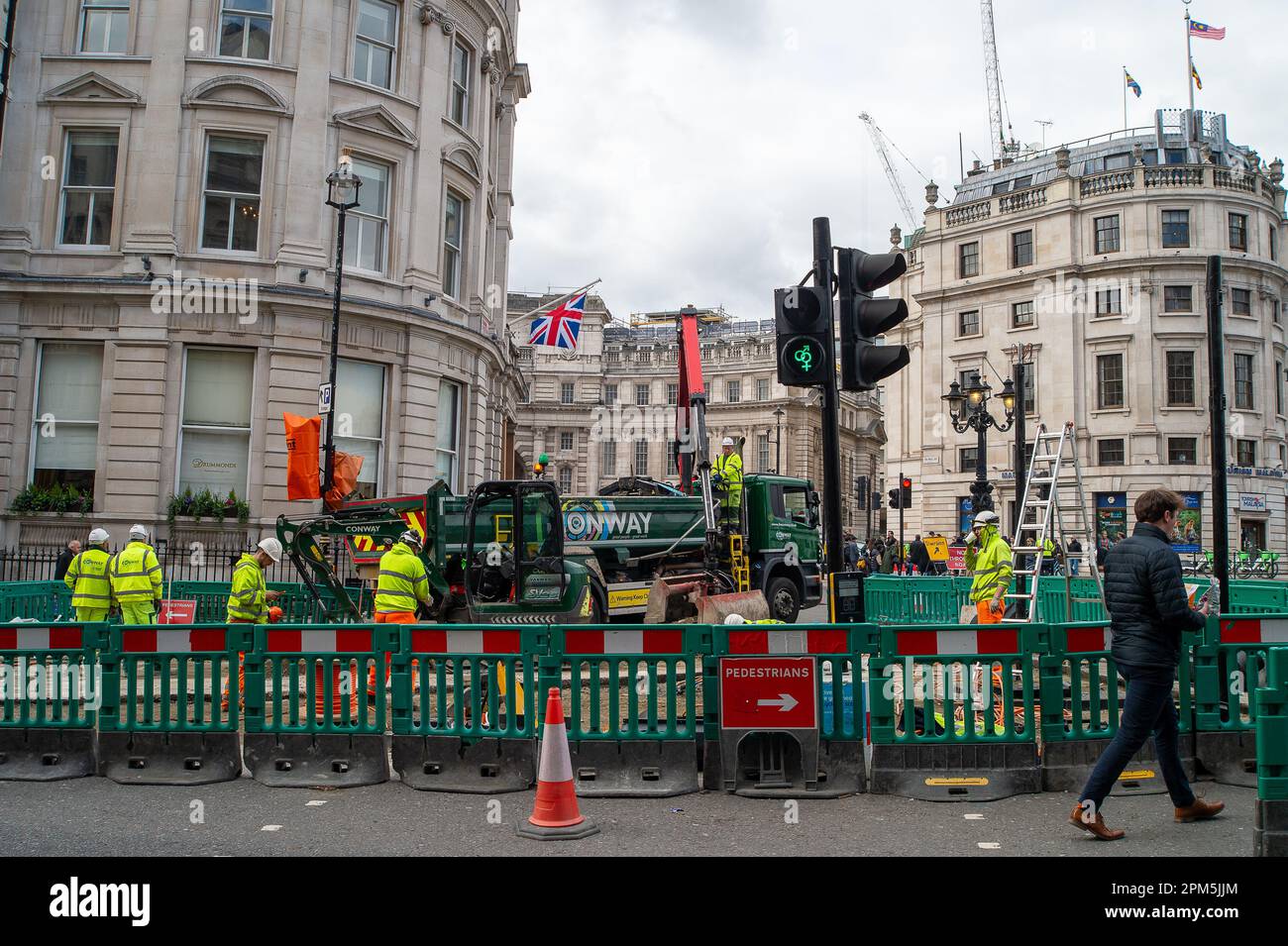 London, UK. 11th April, 2023. Thames Water were fixing water pipes next ...