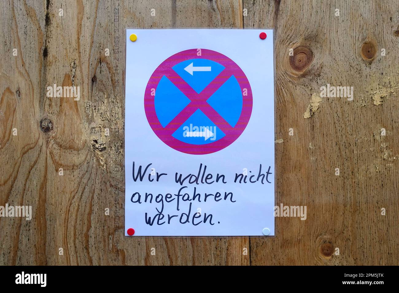 Sign, absolute stopping ban, Berlin, Germany Stock Photo - Alamy