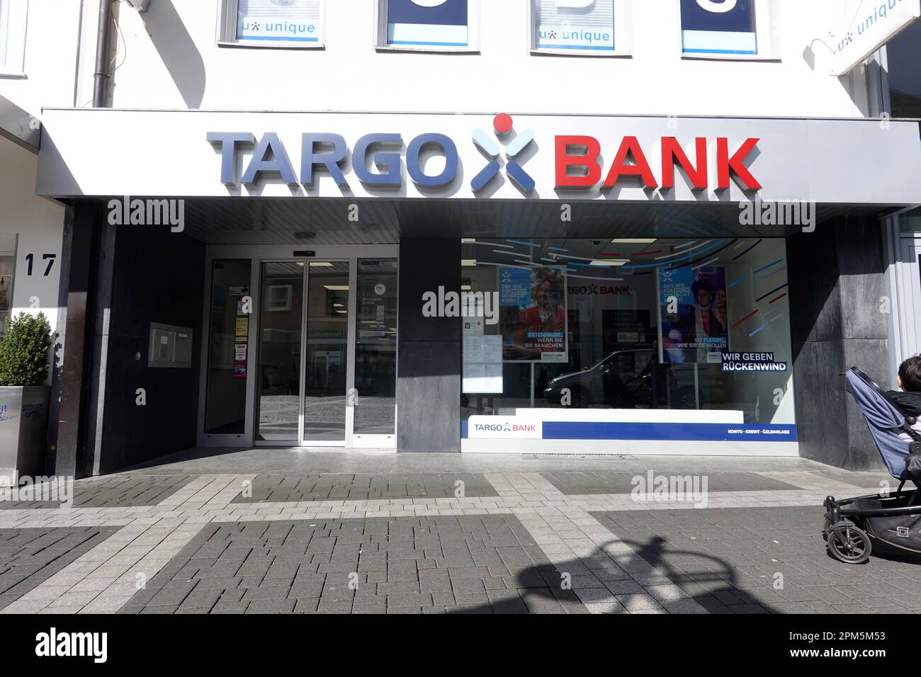 Privatkundenbank hi-res stock photography and images - Alamy