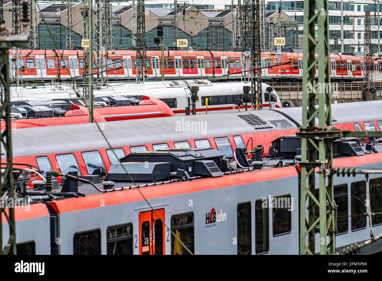 Local trains on the track in front of the main station of Frankfurt am Main, Skyline, Hesse ...