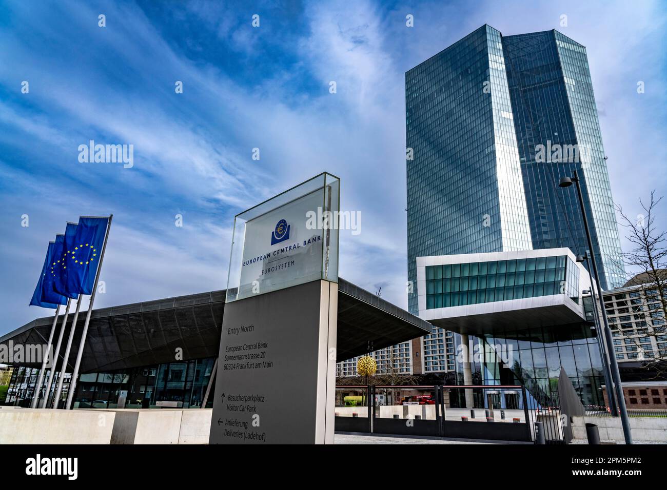 European Central Bank Building, ECB, in Frankfurt am Main, skyline ...