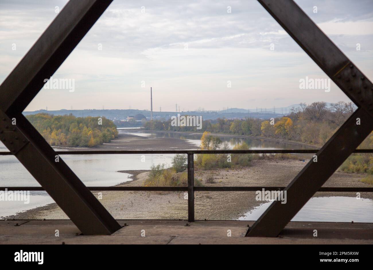 Top view onto dried-out parts of the river Rhine through the steel ...