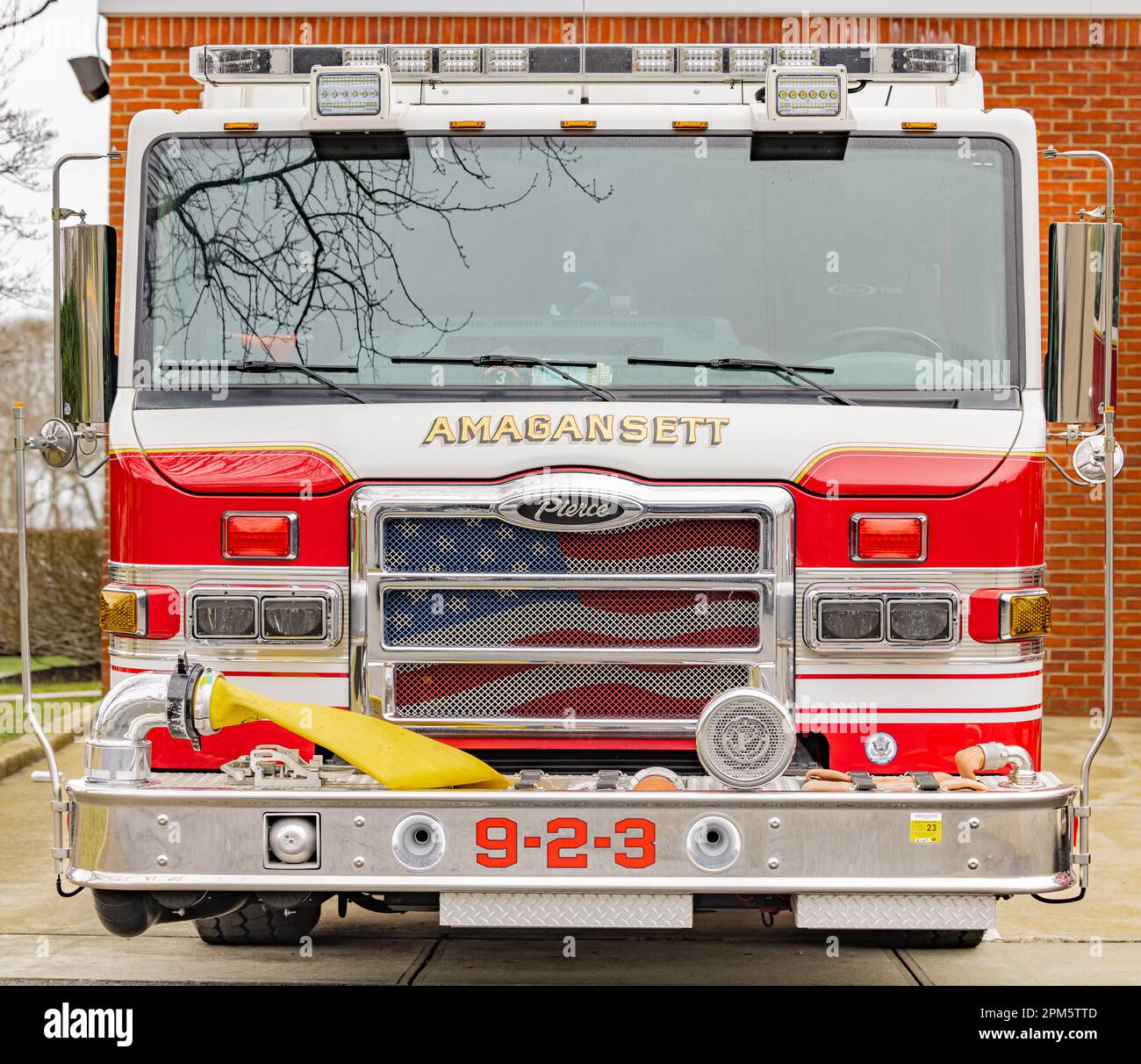 Fireman in front of fire truck hi-res stock photography and images - Alamy