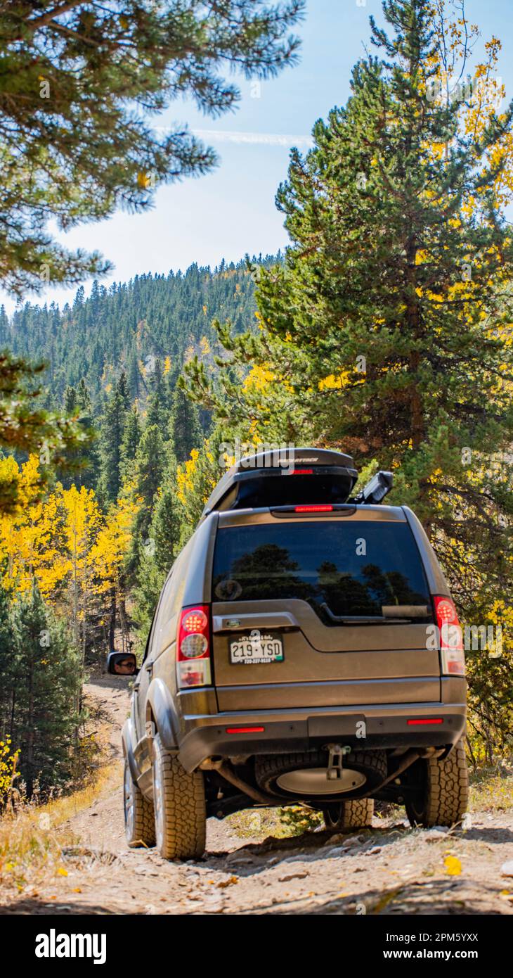 Land Rover off-roading in Rocky Mountains, Colorado Stock Photo - Alamy