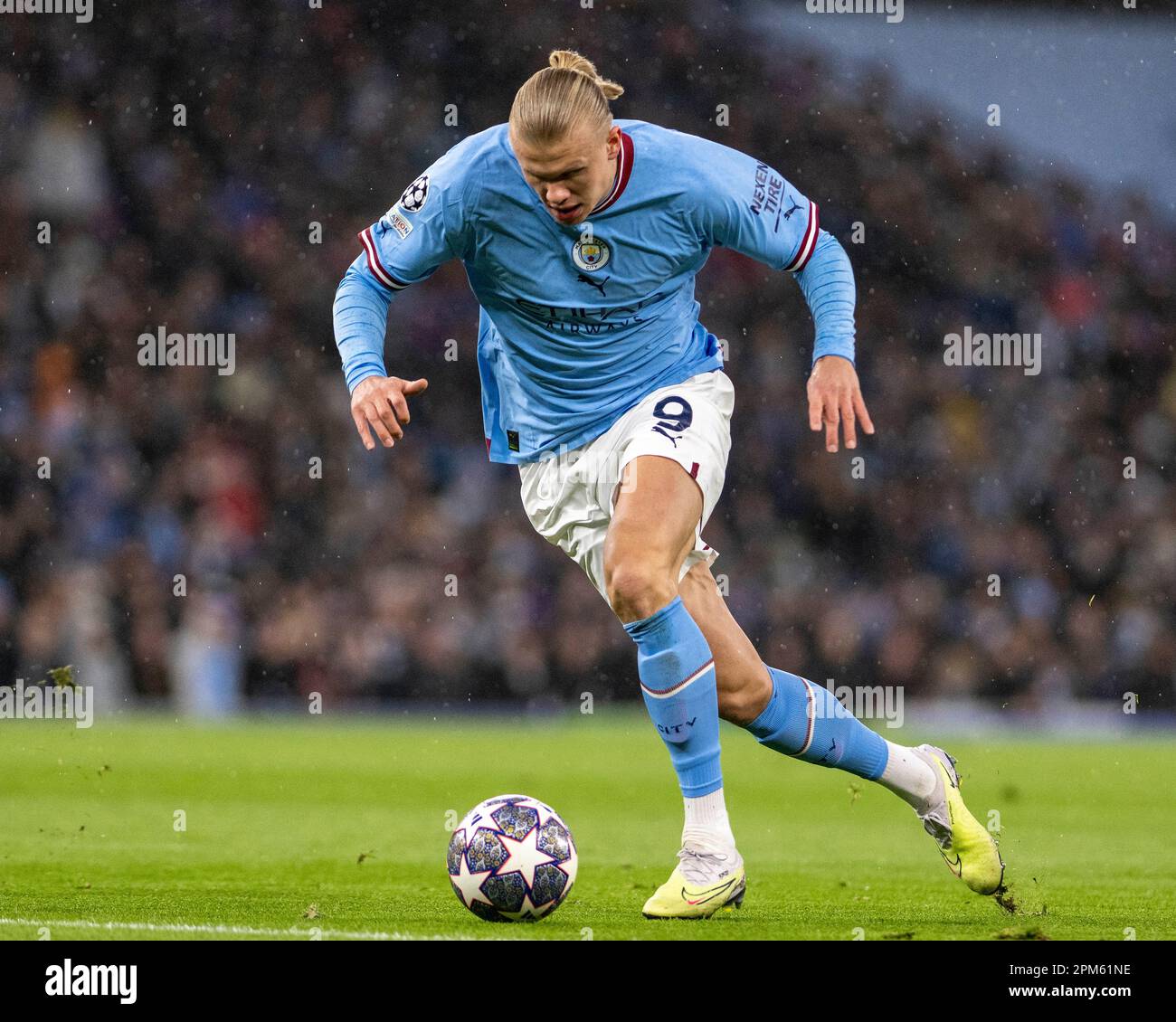 Erling haaland in action hi-res stock photography and images - Alamy