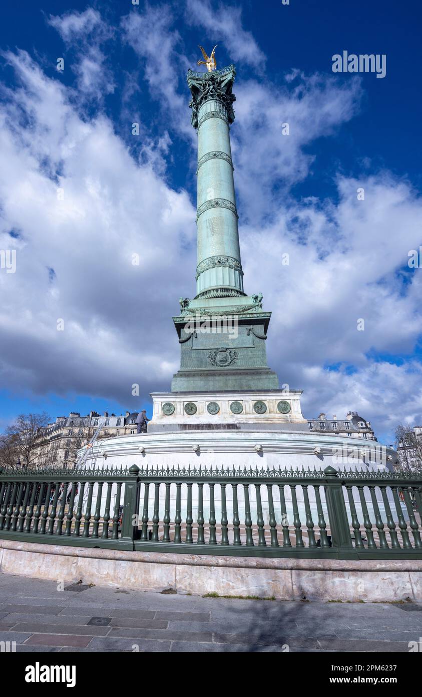 Bastille square column hi-res stock photography and images - Alamy