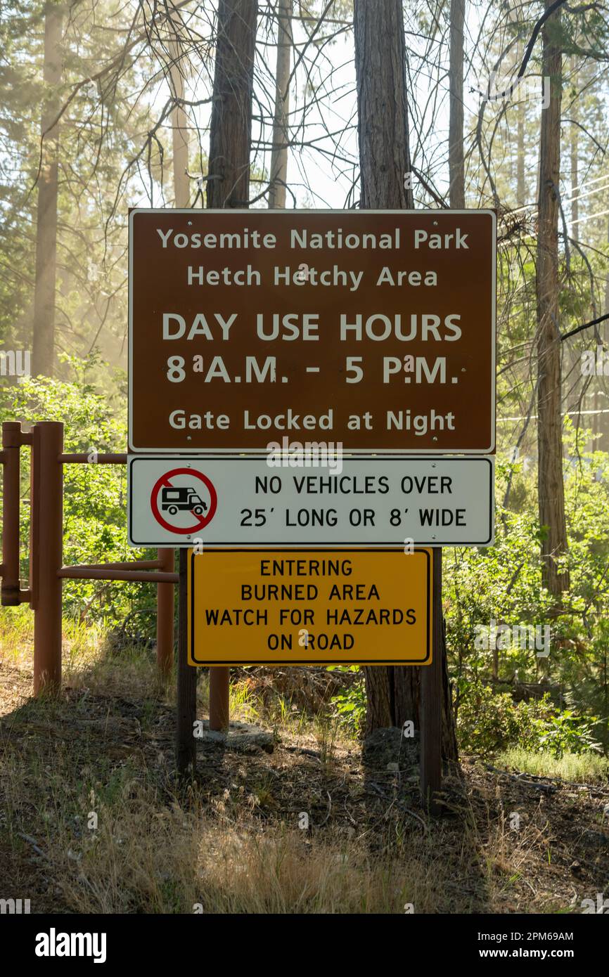 Day Use Hours Sign At The Gate To Hetch Hetchy Area Of Yosemite Stock Day Use Hours Sign At The Gate To Hetch Hetchy Area Of Yosemite Stock