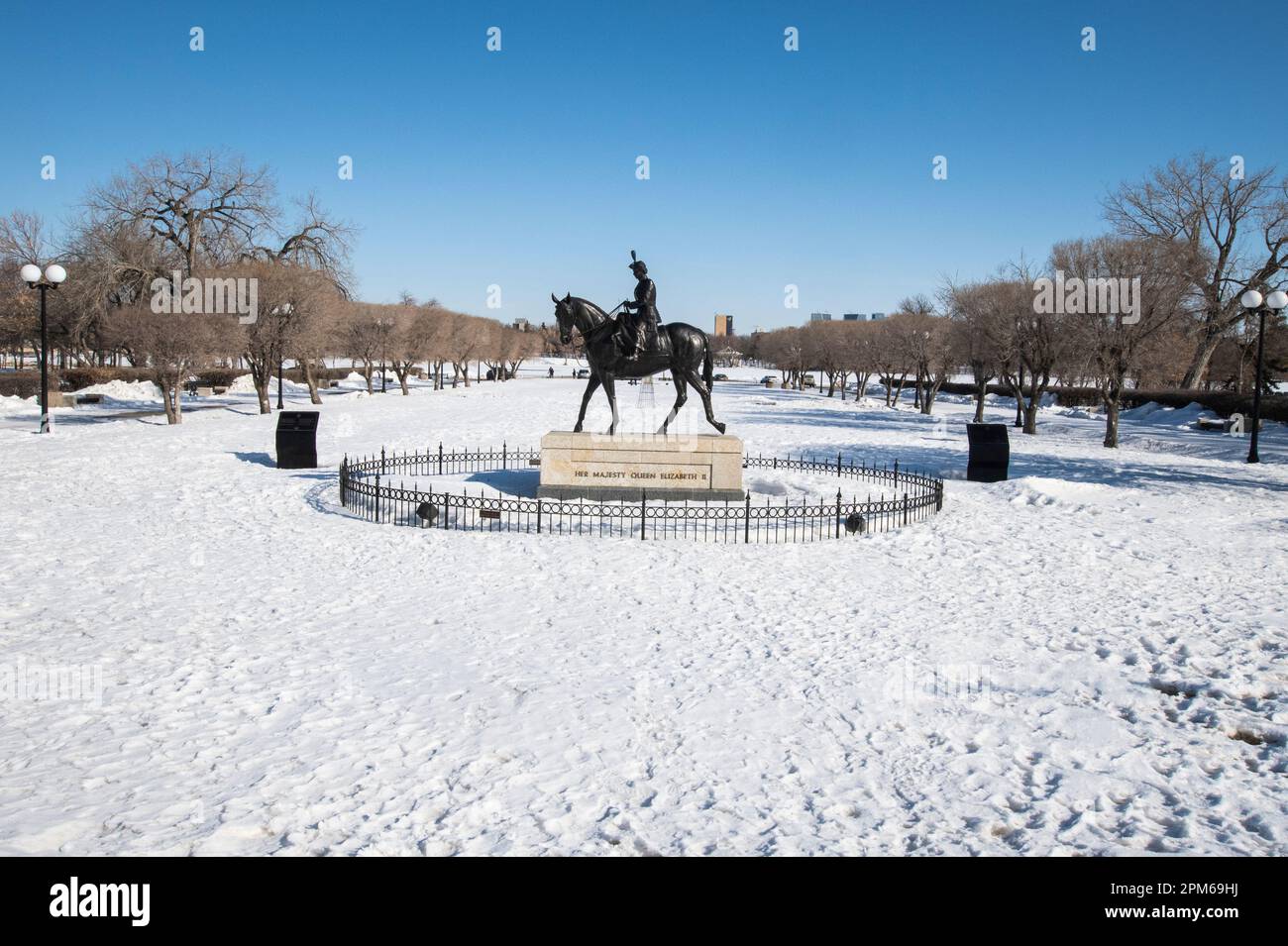 Equestrian statue of Queen Elizabeth II at the Saskatchewan Legislative ...