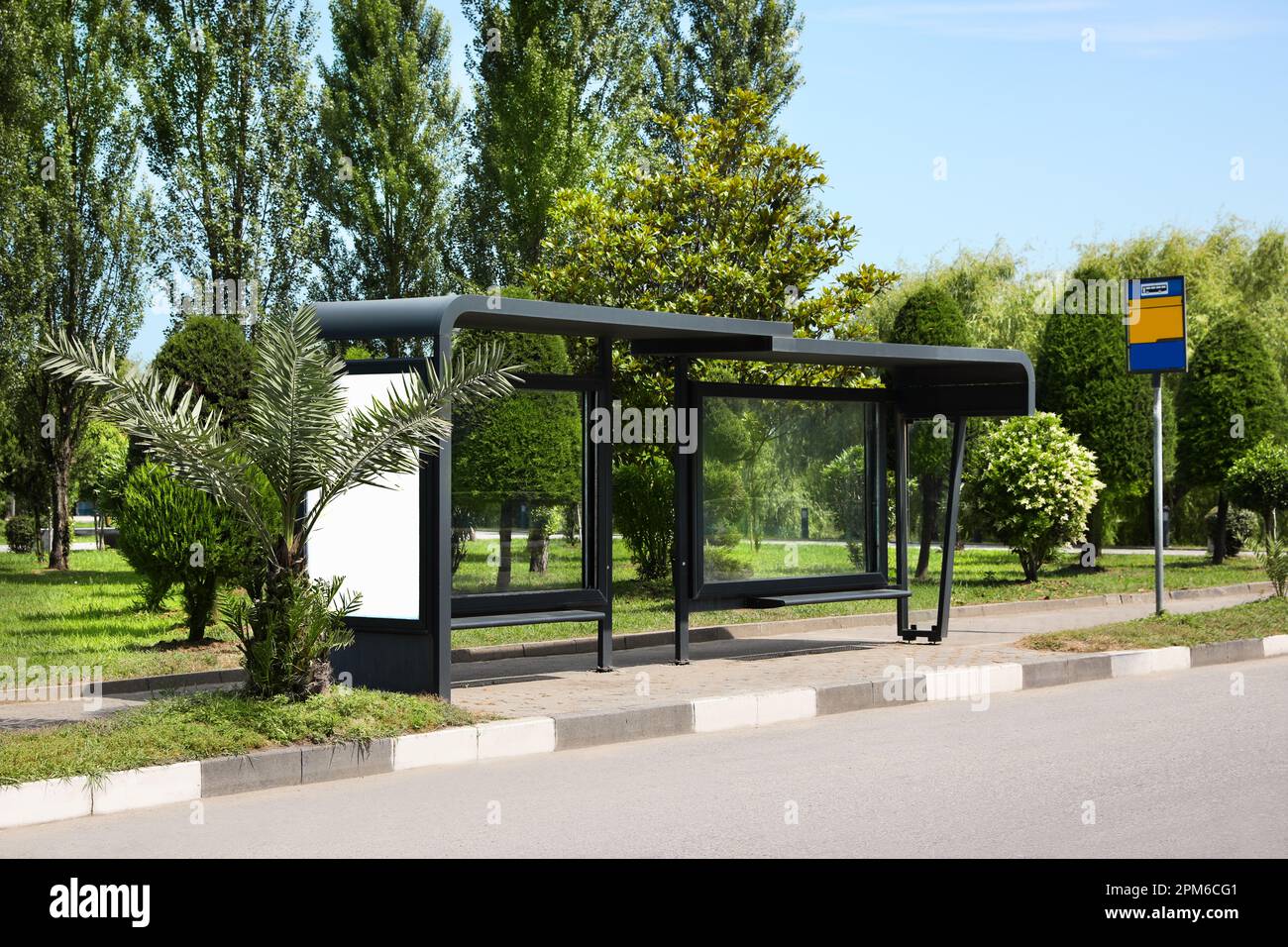 Bus stop benches hi-res stock photography and images - Alamy