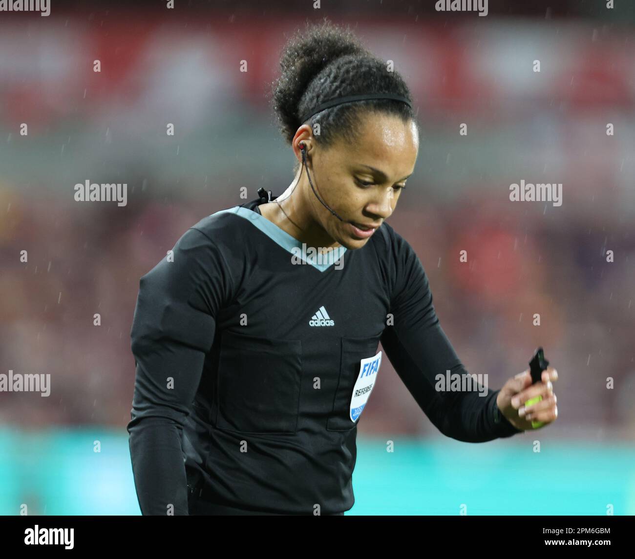 referee Natalie Simon (USA) during the Women's International Friendly ...