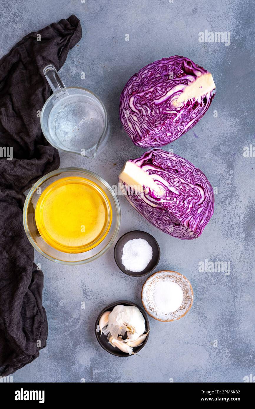 Red cabbage quarters, vinegar, water, garlic, salt and sugar ...