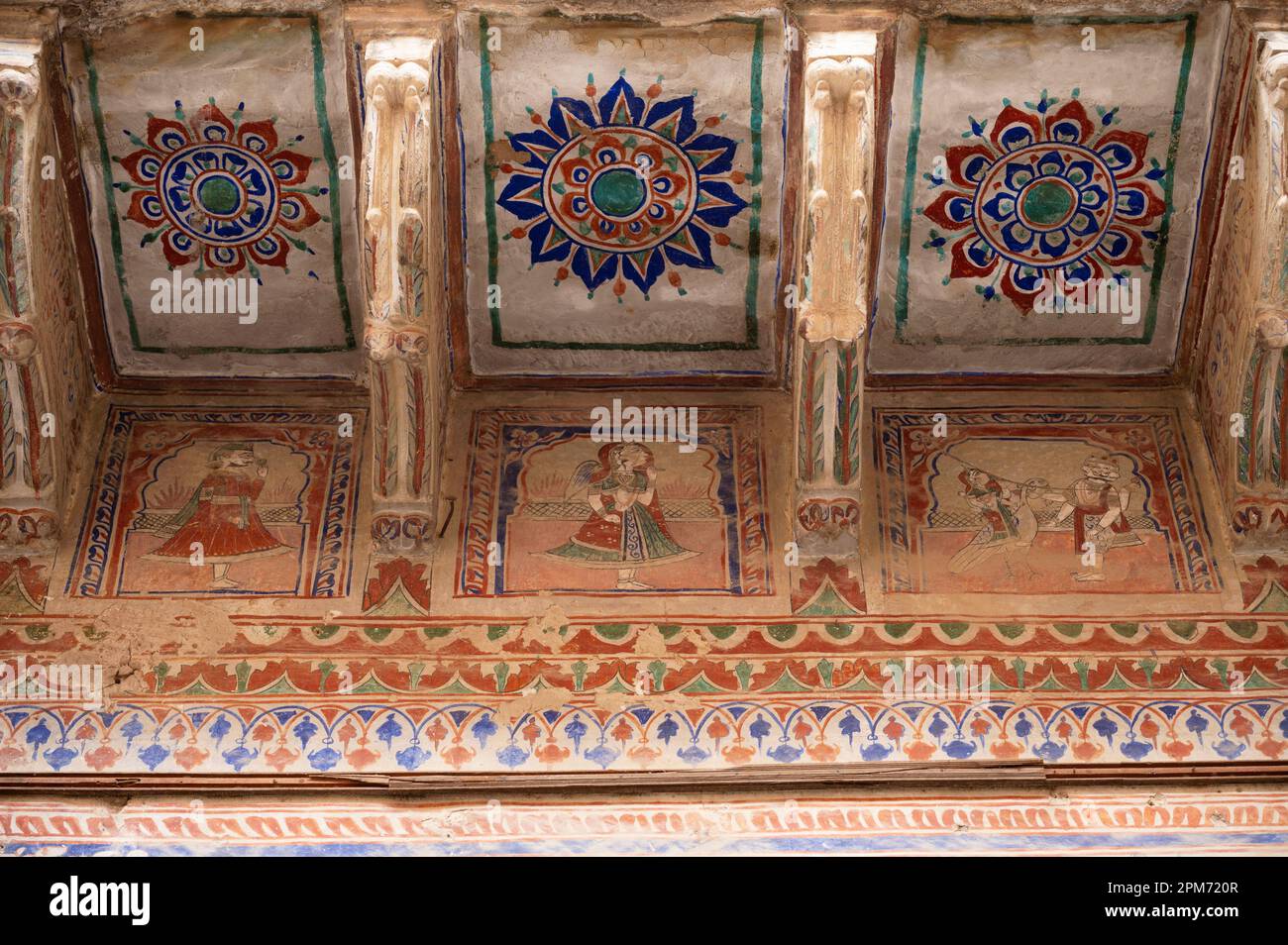 Colourful paintings on the inner wall of 1100 Khidkiyon Ki Haveli ...