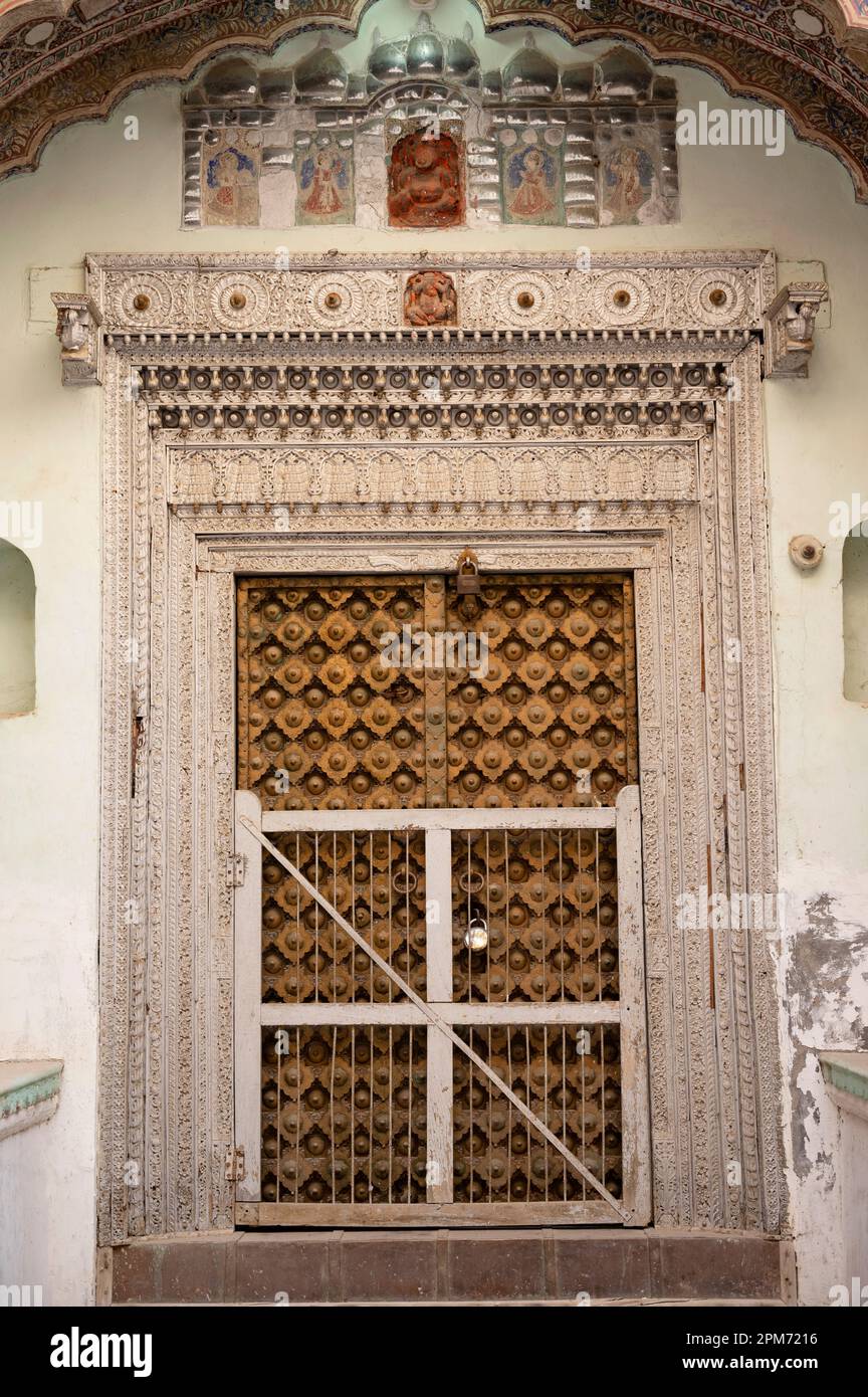 1100 khidkiyon ki haveli hi-res stock photography and images - Alamy