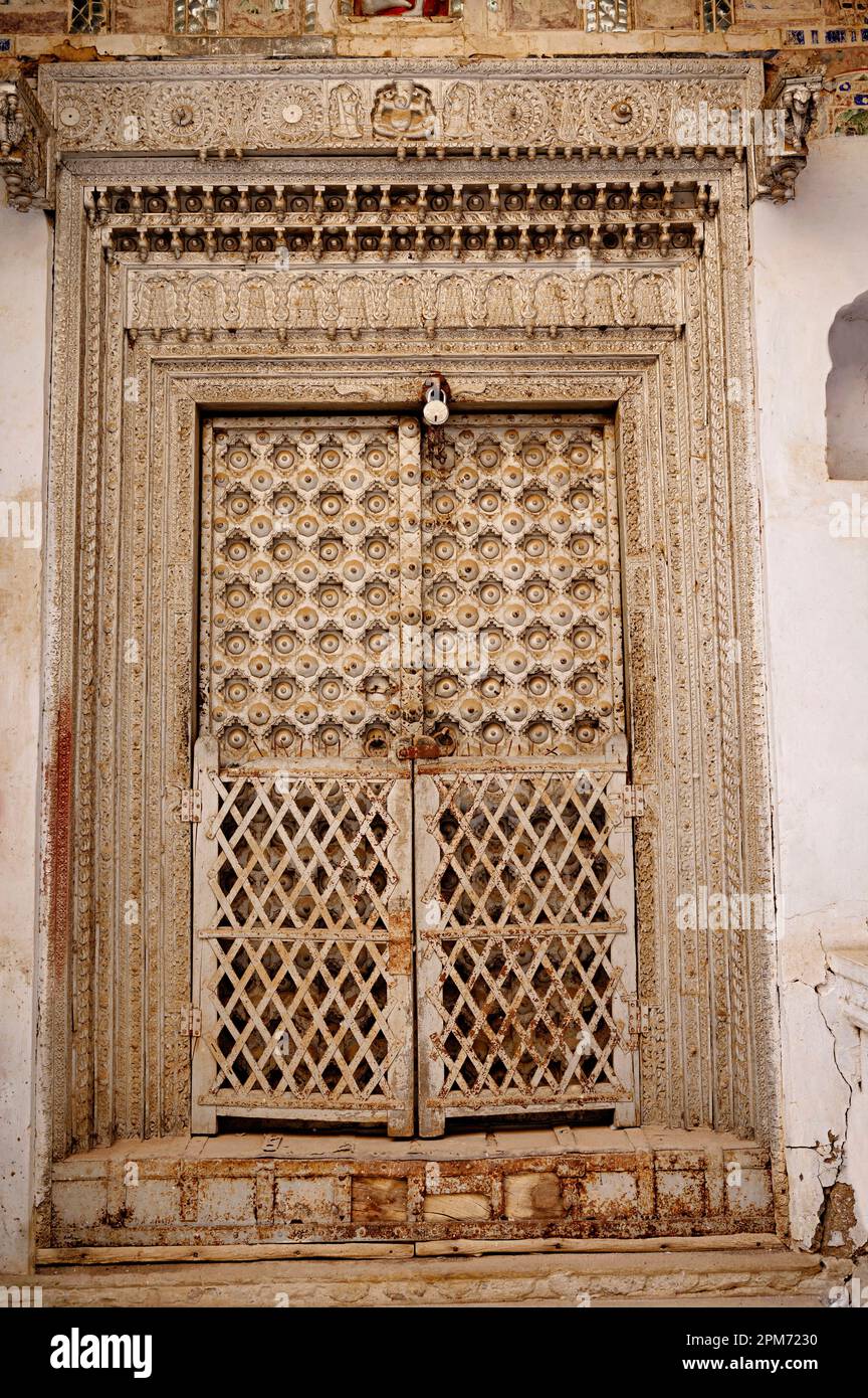 1100 khidkiyon ki haveli hi-res stock photography and images - Alamy