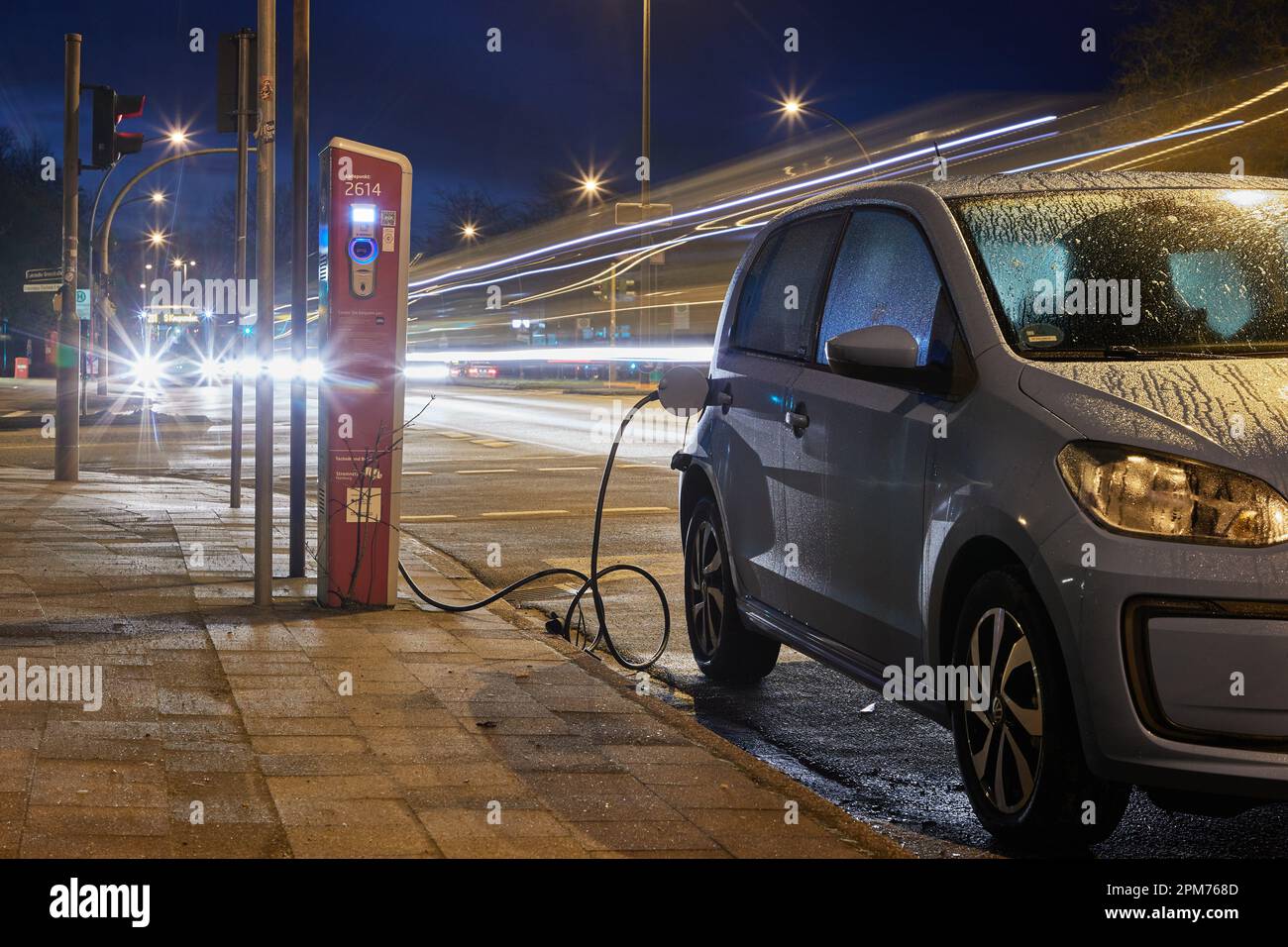 Hamburg, Germany. 12th Apr, 2023. An electric car charges during the ...