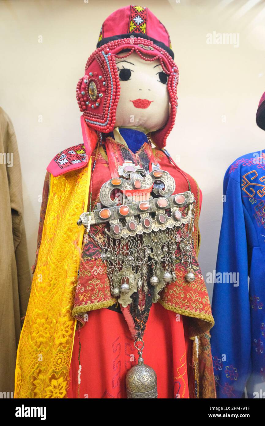 An example of traditional Karakalpak woman's dress. At the Amet and ...