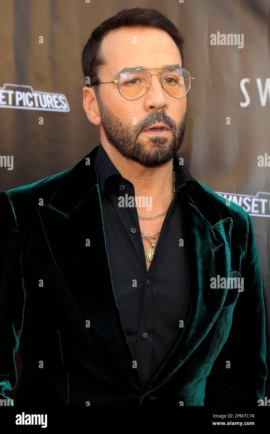 Los Angeles, CA. 11th Apr, 2023. Jeremy Piven at arrivals for ...