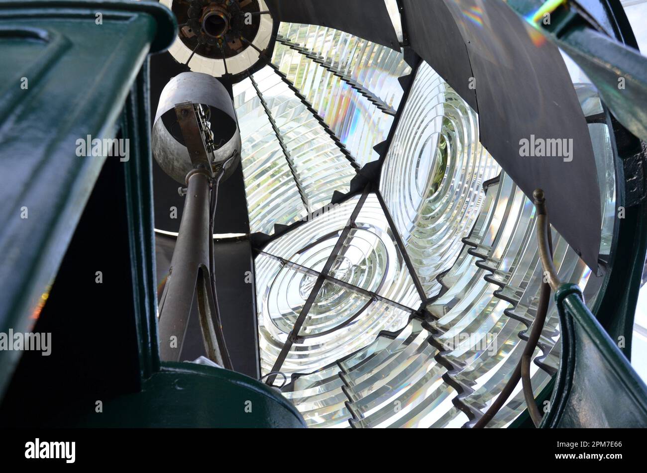 Fresnel lens and bulb in lighthouse hi-res stock photography and images ...