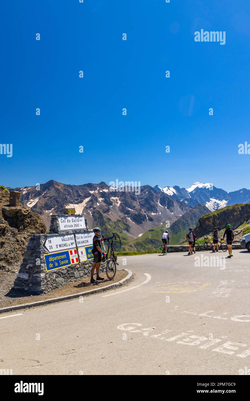 Road hautes alpes hi-res stock photography and images - Alamy
