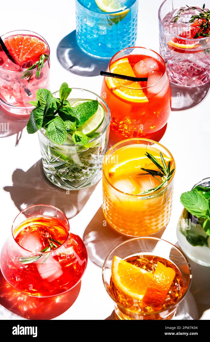 Set various alcoholic beverages hi-res stock photography and images - Alamy