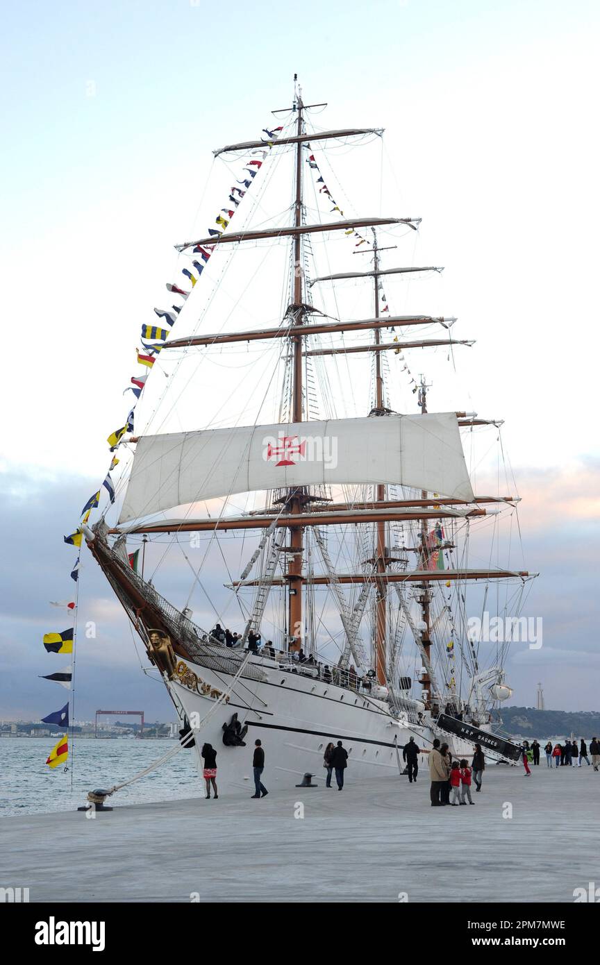 Ship sagres hi-res stock photography and images - Alamy