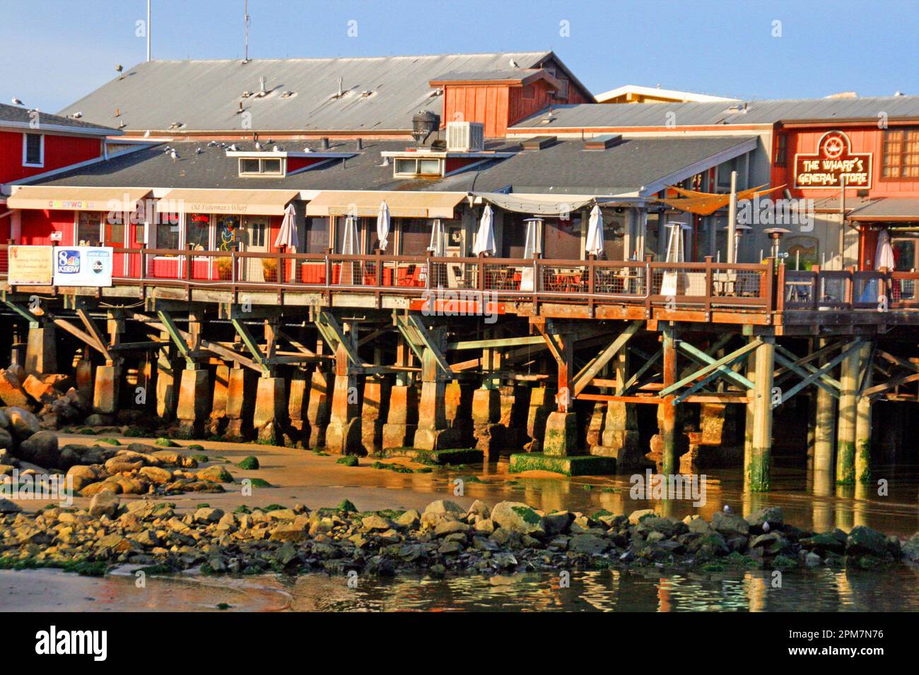 Old pier piling hi-res stock photography and images - Alamy