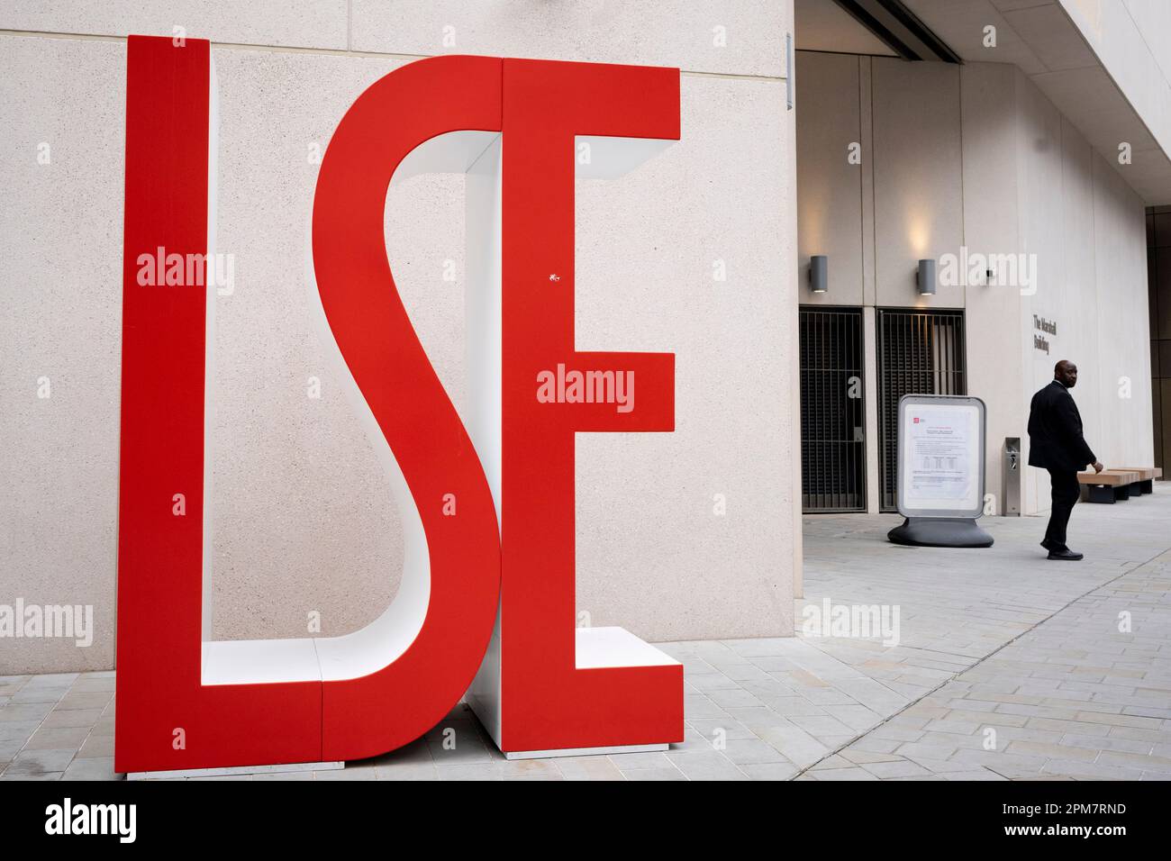 Lse london school economics logo hi-res stock photography and images - Alamy