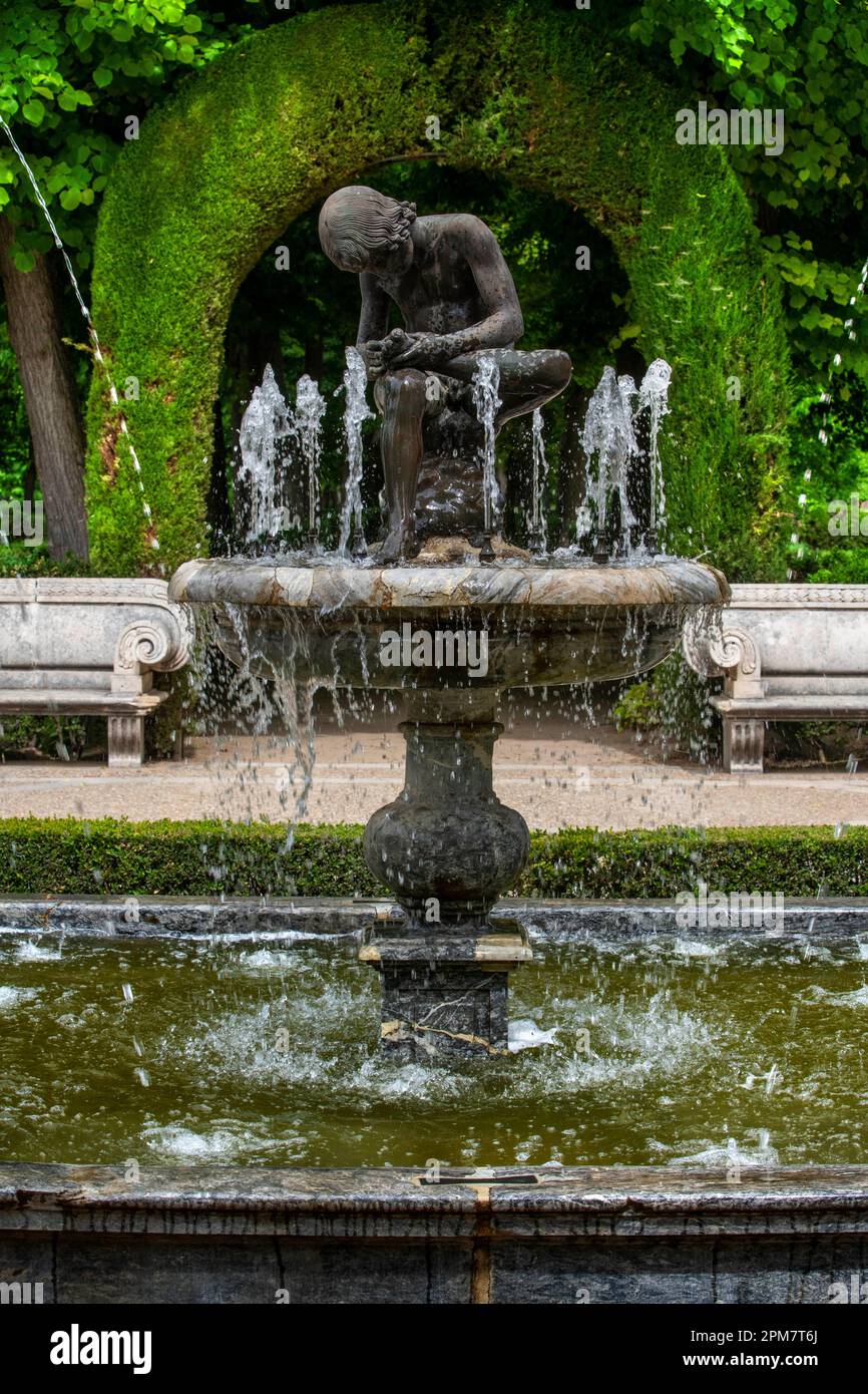 Fountain of the espinario hi-res stock photography and images - Alamy