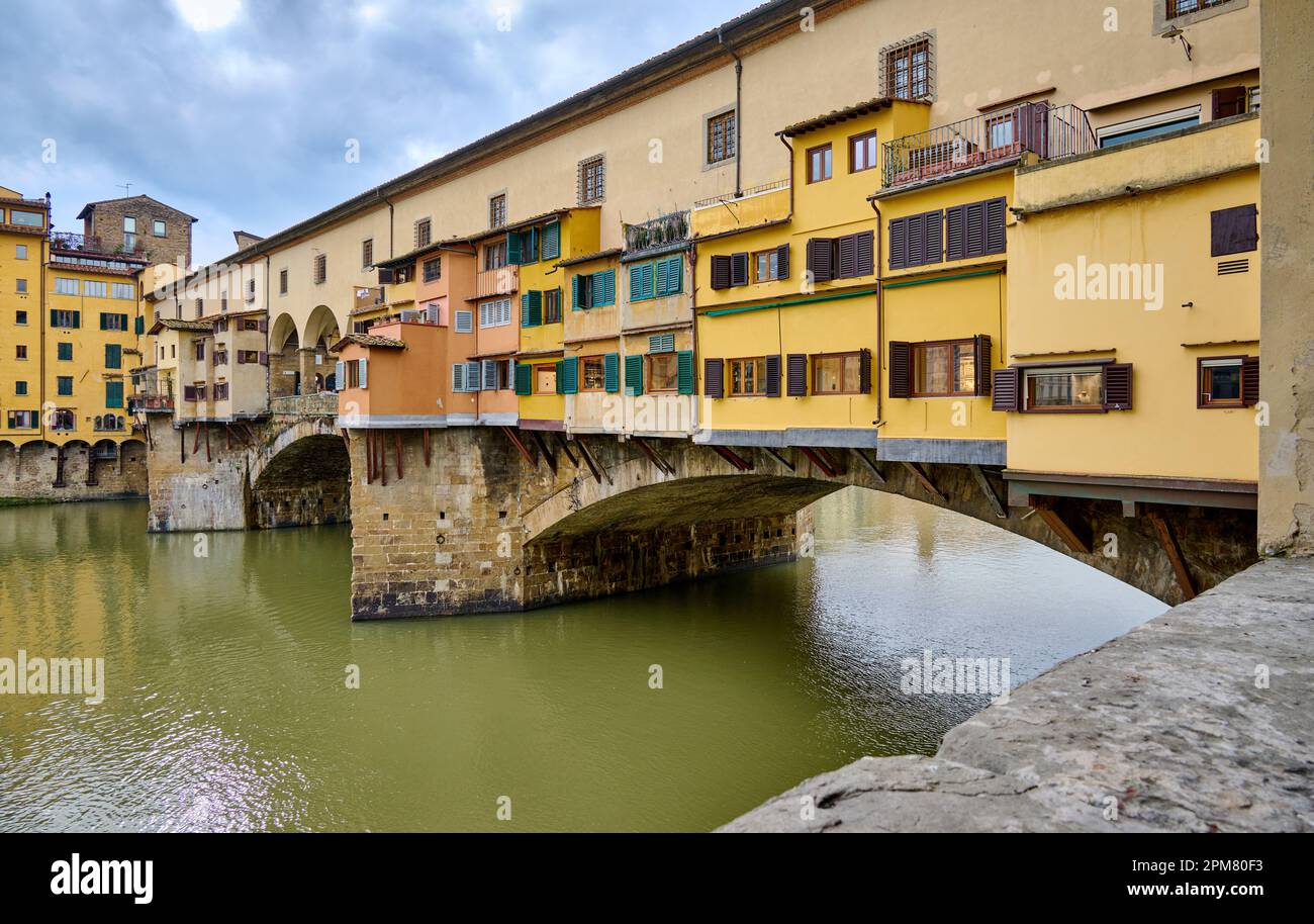 medieval brigde Ponte Vecchio over Arno river, Florence, Tuscany, Italy ...