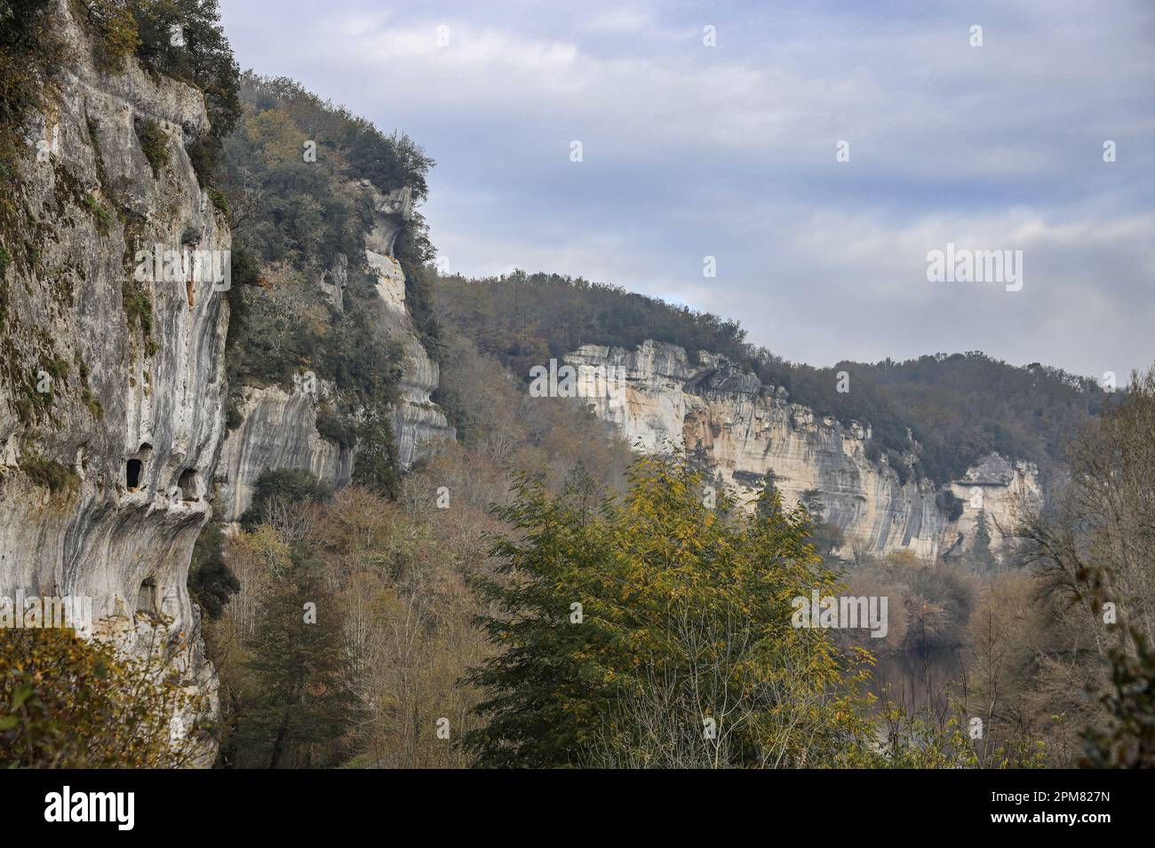 France, Dordogne, Black Perigord, Les Eyzies-de-Tayac, Fort du Roc de ...