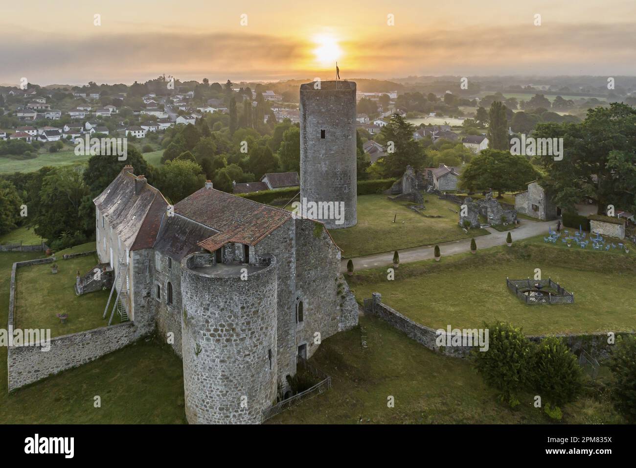 Chalus castle hi-res stock photography and images - Alamy